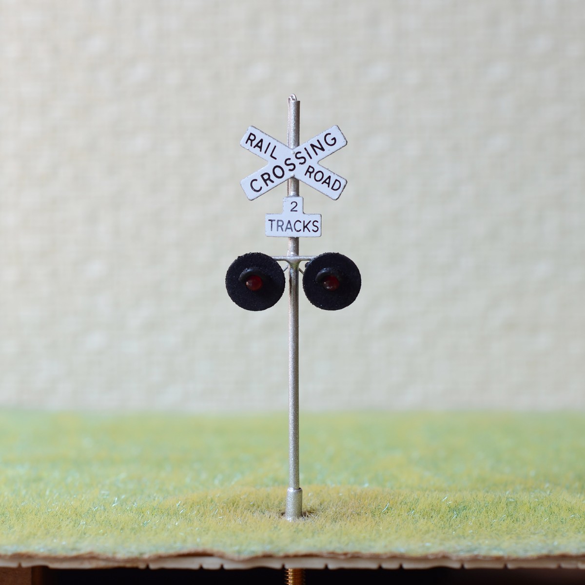 1 x OO Scale 2 track railroad grade crossing signal LED made 2 target ...