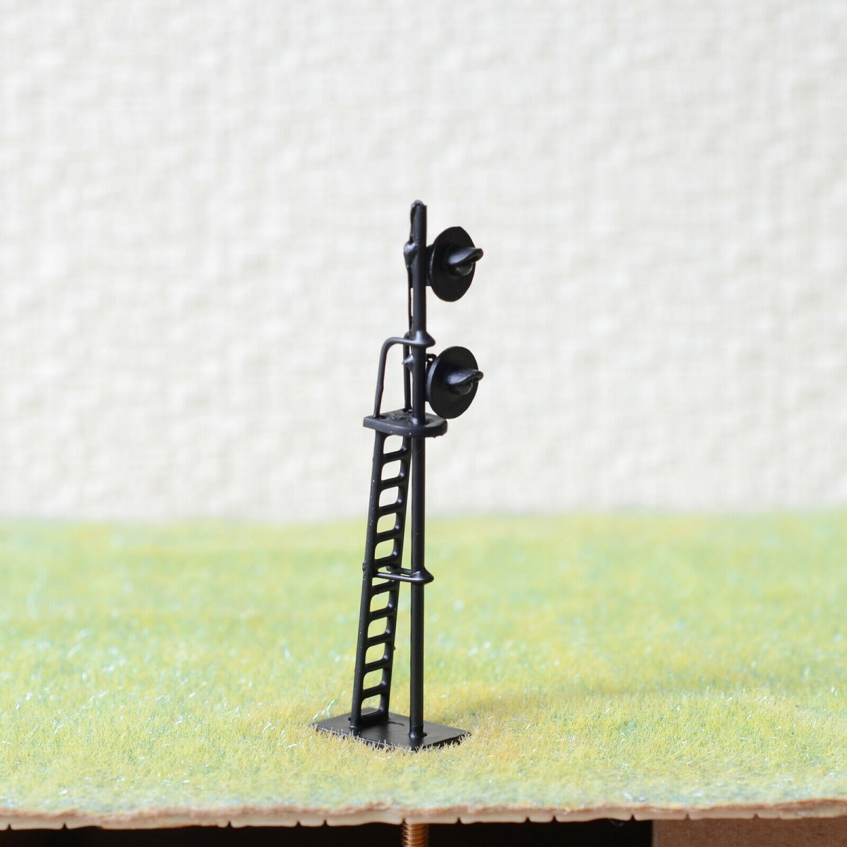 1 x HO scale searchlight block signal model train 2 color LED Red/Green ...