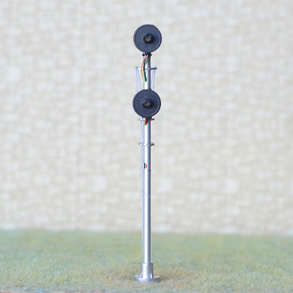 1 x HO scale model railroad LED searchlight signal 3-colors 2 heads ...