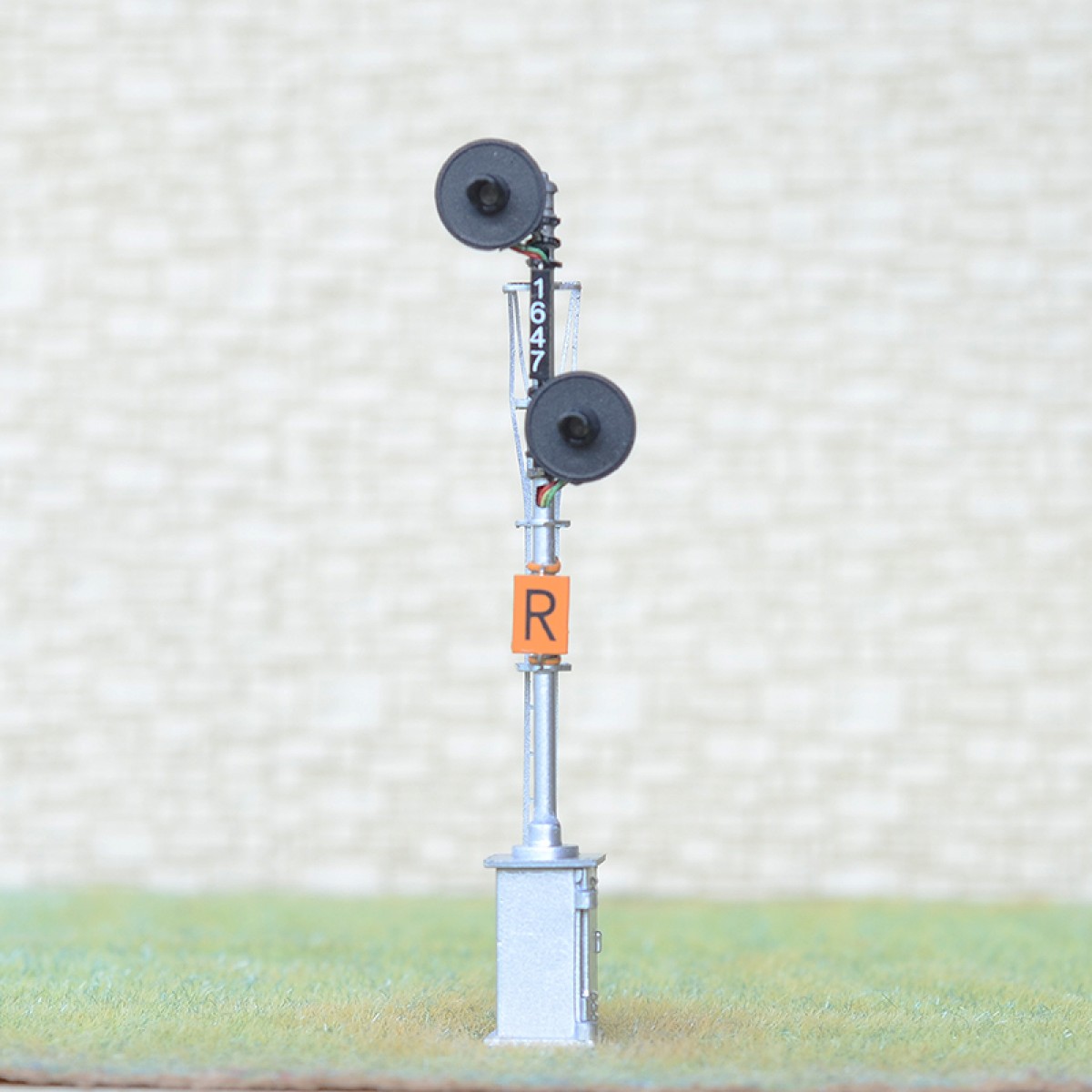 1 x HO scale 2 head searchlight lower offset Distant / Intermediate ...