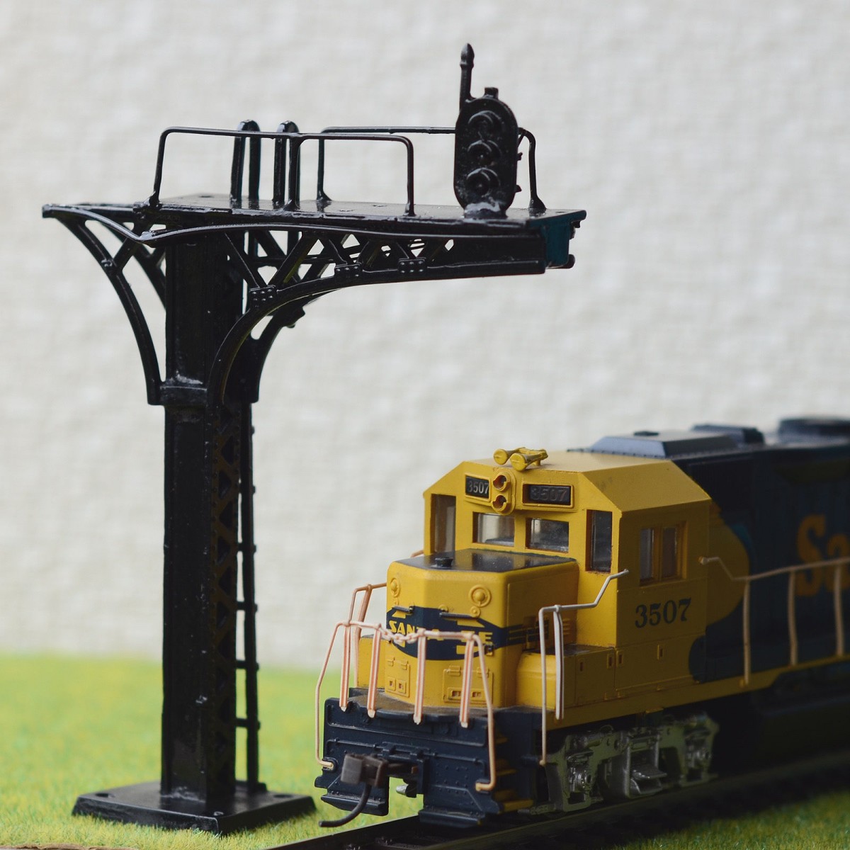 1 x HO / OO scale Cantilever Signal Bridge LED 3 aspects single Track ...