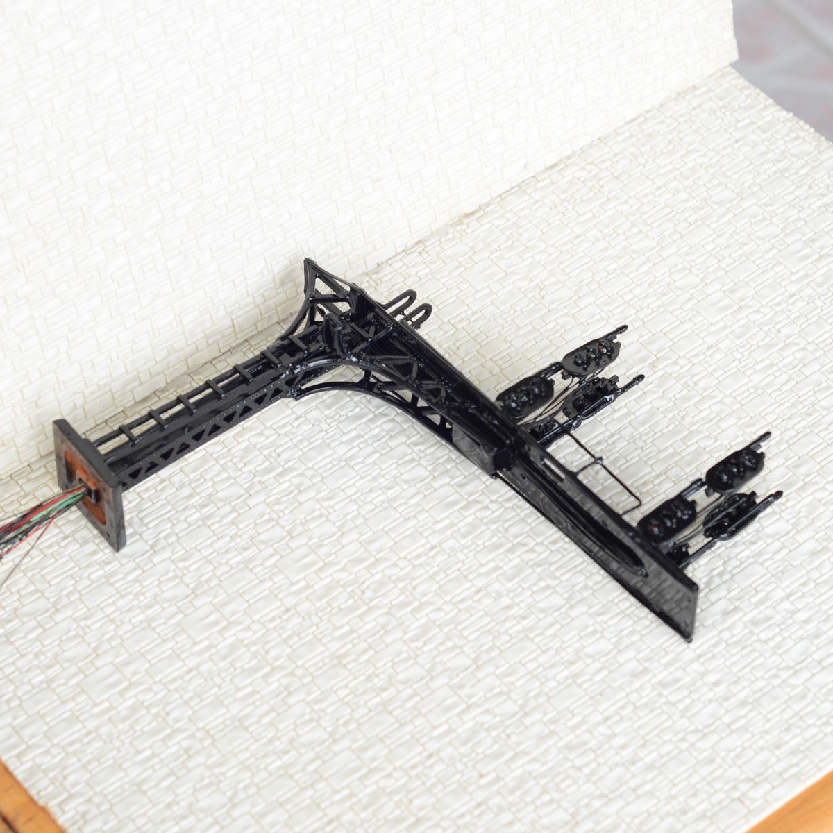 1 x HO / OO scale LED Cantilever Signal Bridge tower double Tracks 2 ...
