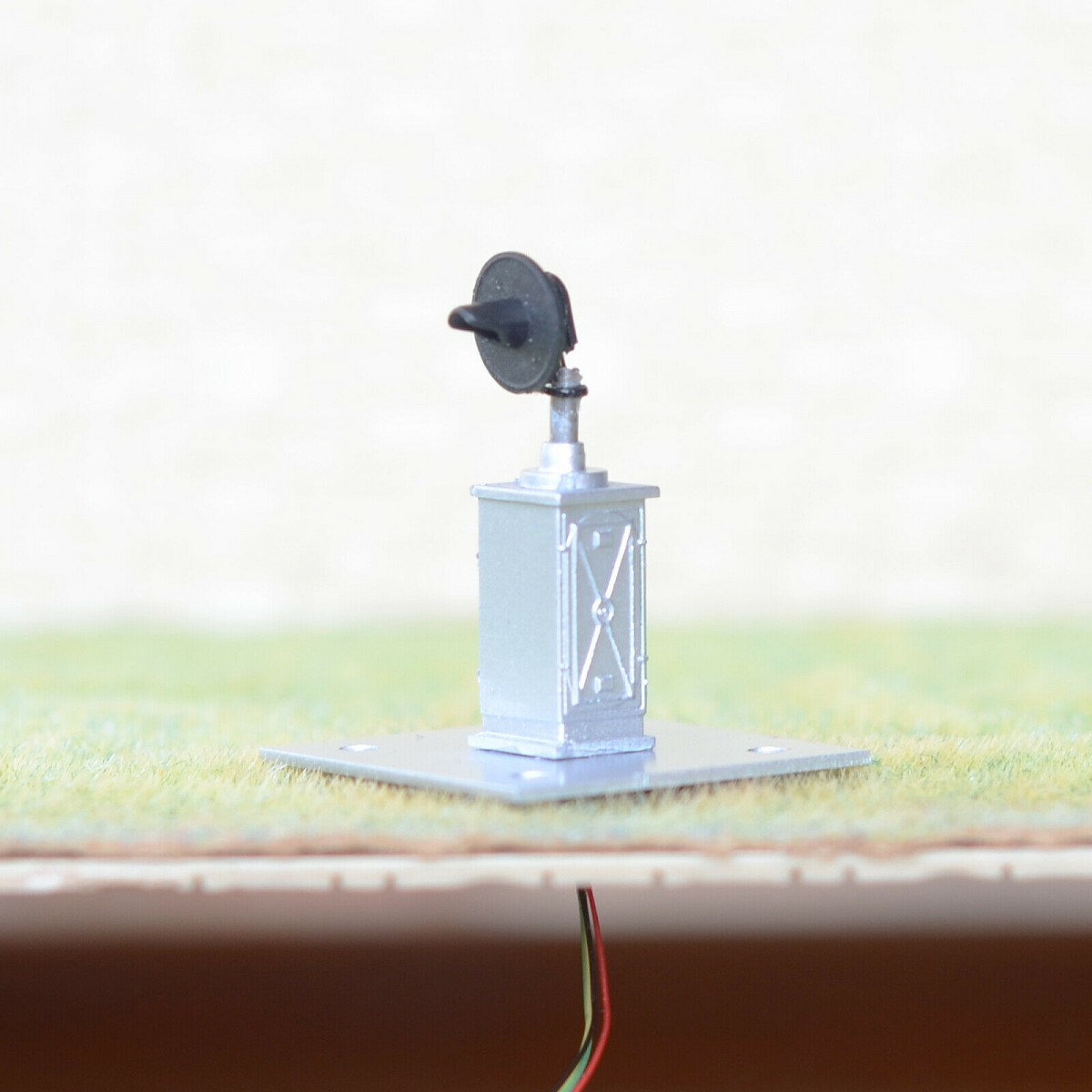 1 x HO scale model railroad 3-colors dwarf searchlight ground signal ...