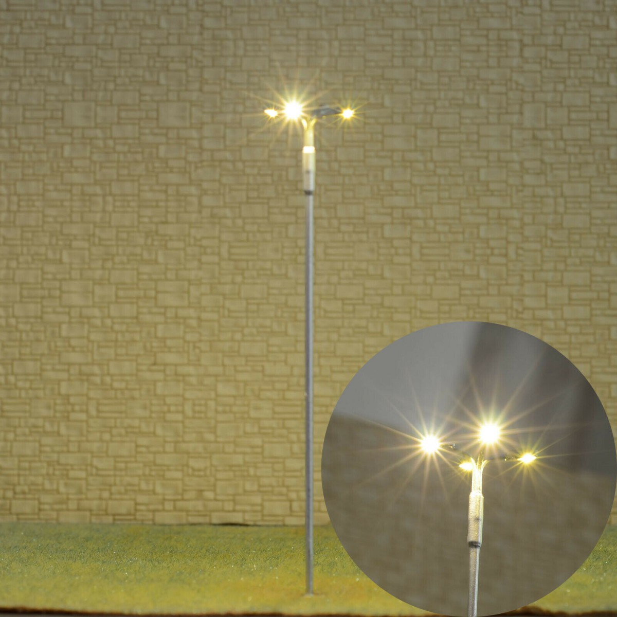 2 x HO scale model railroad plaza street lights LED lampposts flood ...