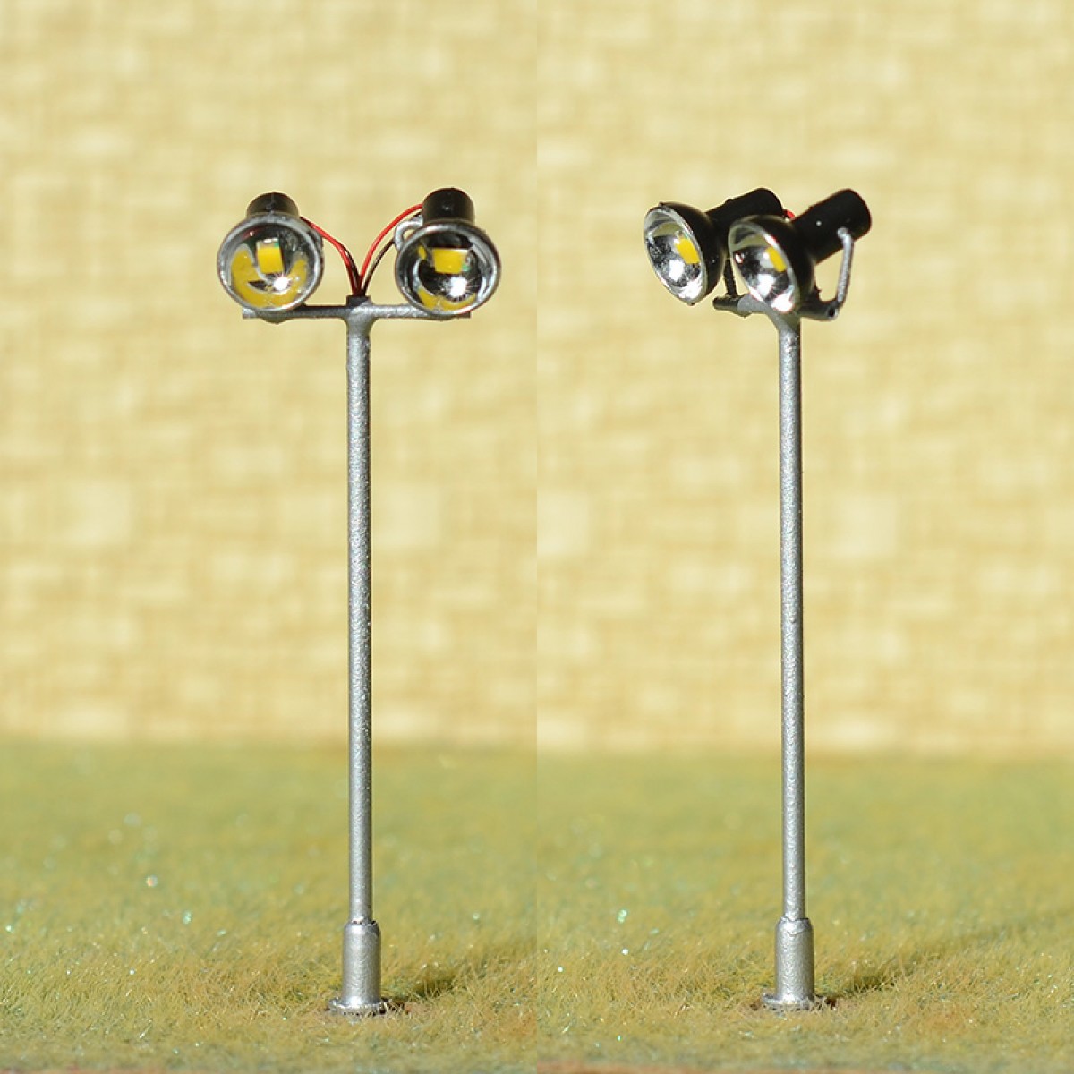 2 x OO / HO Scale LED spotlight model limelight projector street lamp ...