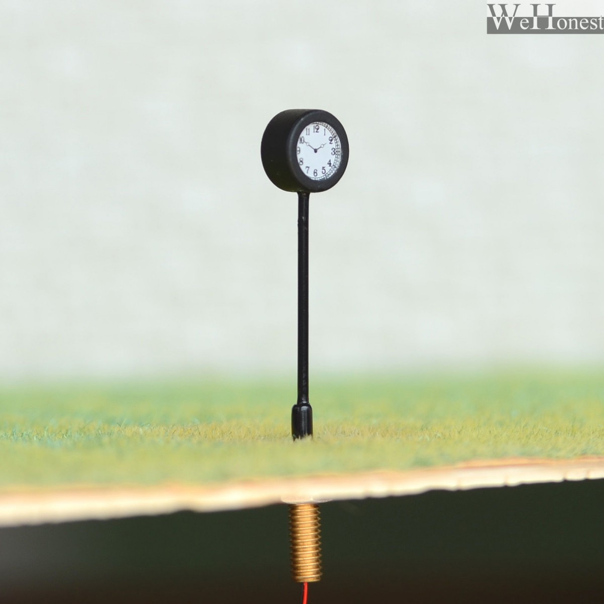 1 x HO scale modern station platform clock led street lights ...