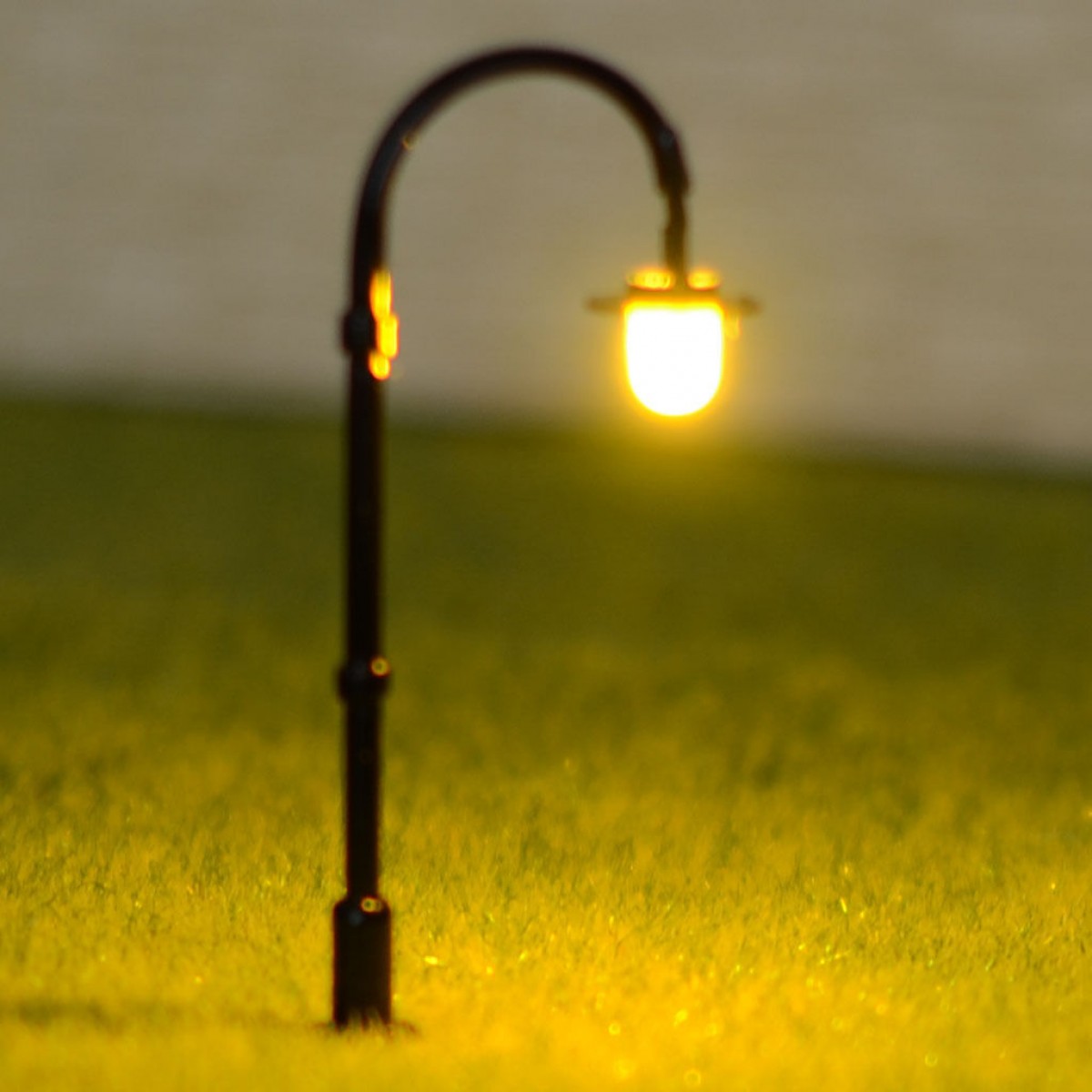 5 x N scale Model Lampposts warm white LEDs made longlife street lights ...