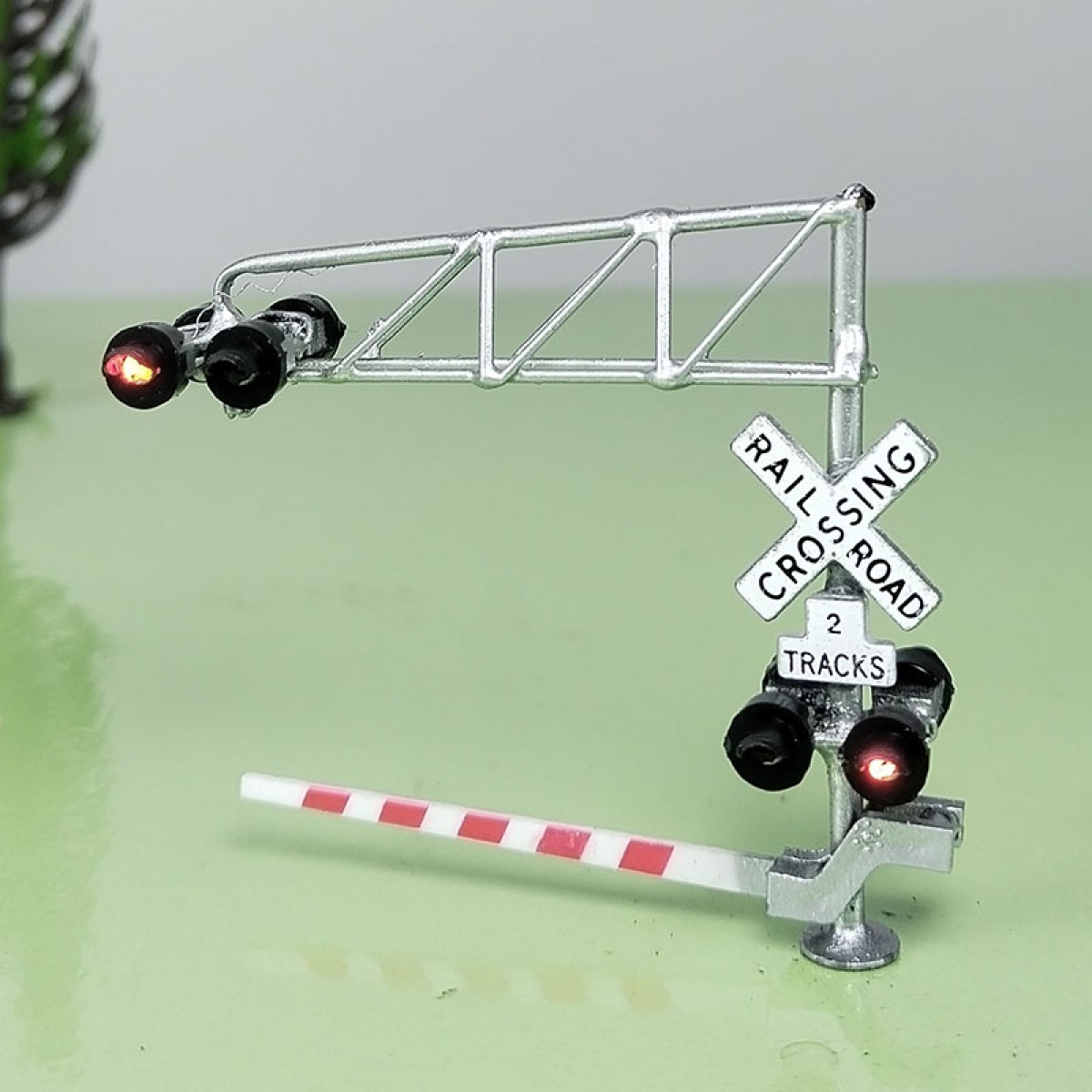 1 x N scale model cantilever grade crossing signal with gate arm ...
